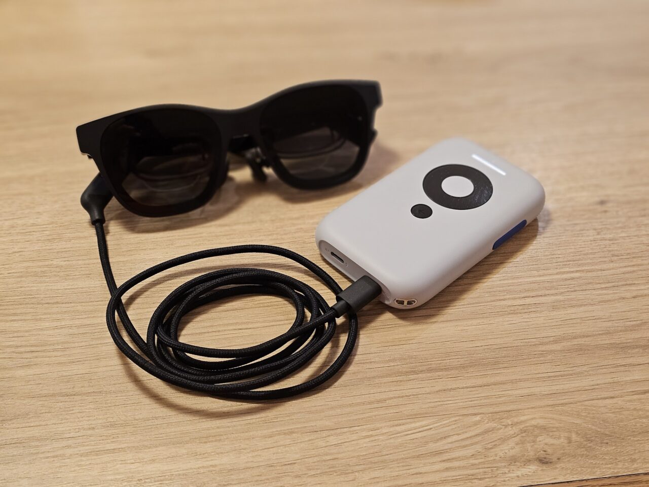 【レビュー】XREAL Beam Proでできることは？使用感・機能解説！